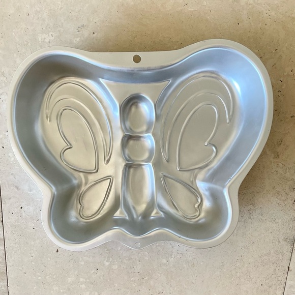 Wilton | Kitchen | Wilton Butterfly Cake Pan | Poshmark